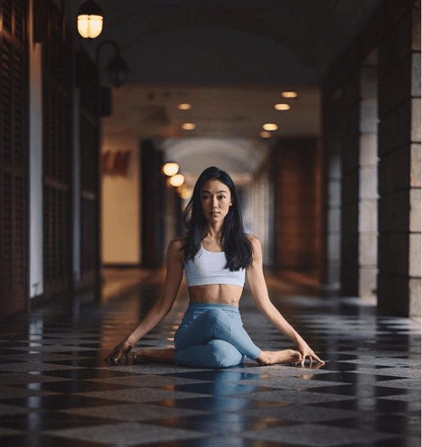 Vinyasa Yoga with Sandy - 30 mins replay (HD version) - One Yoga Online